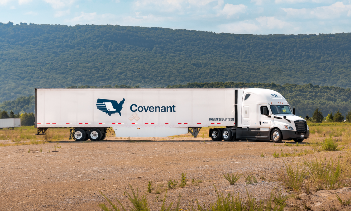 What Is Dry Van Shipping, And When Should You Use It?